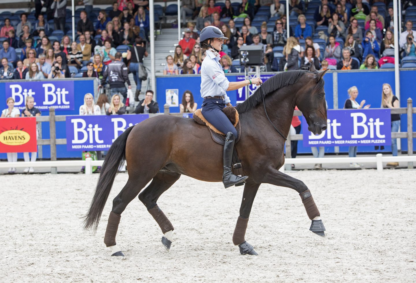Bitloos rijden met GP-amazone Alizée Froment - Horse Event